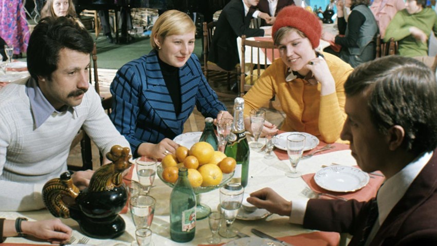 What were the most expensive and exclusive restaurants in the Soviet ...