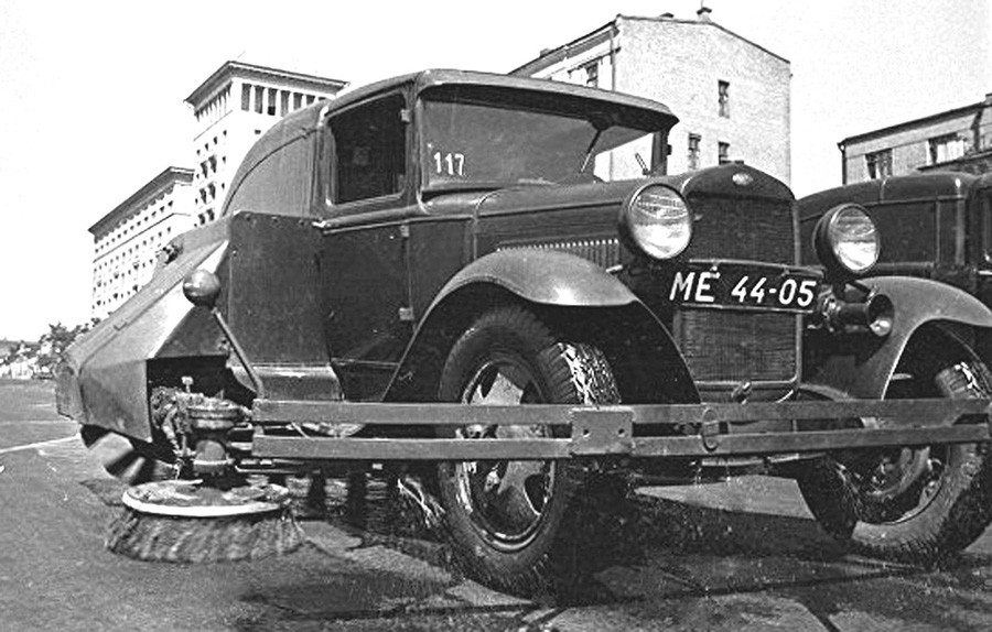 These ‘sweepers’ and ‘sprinklers’ kept Soviet streets clean (PHOTOS ...