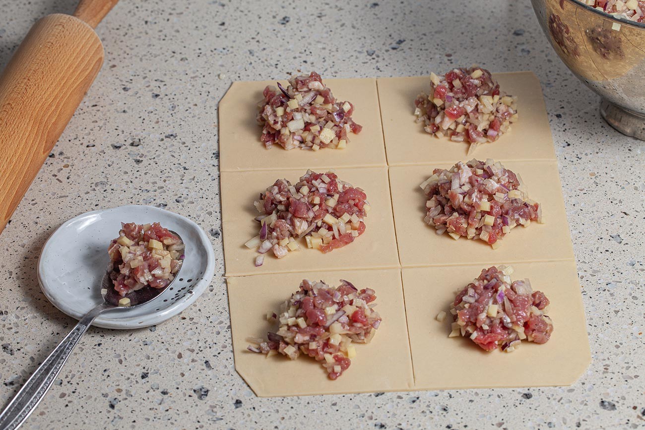 Manty: Leckere Teigtaschen mit Fleisch-Kartoffel-Füllung (REZEPT ...