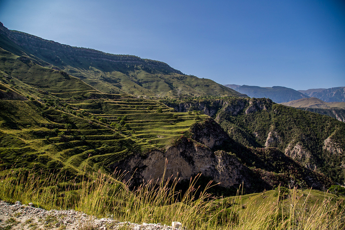 Terasering Buatan Berusia Ribuan Tahun di Pegunungan Dagestan (FOTO ...