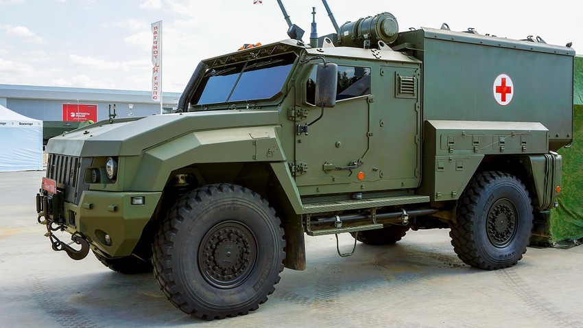 2 NEW armored vehicles Russian military medics will get in 2021 ...
