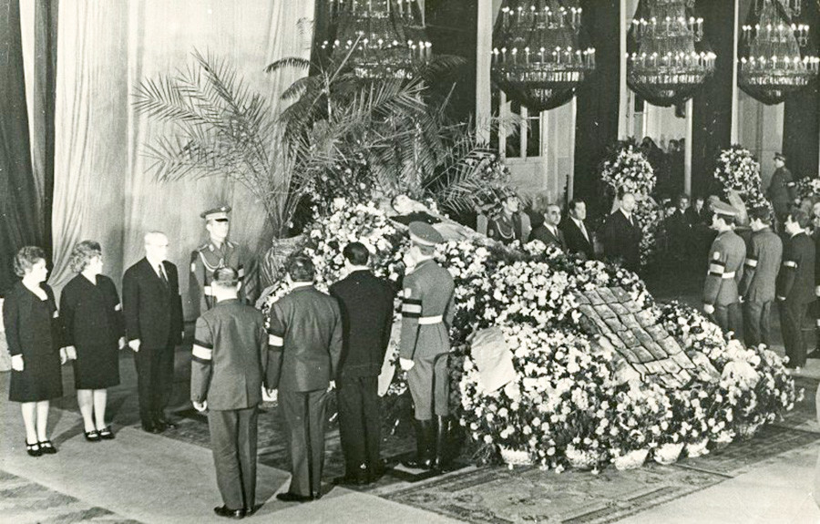 The Soviet Union's LARGEST funerals (PHOTOS) - Russia Beyond