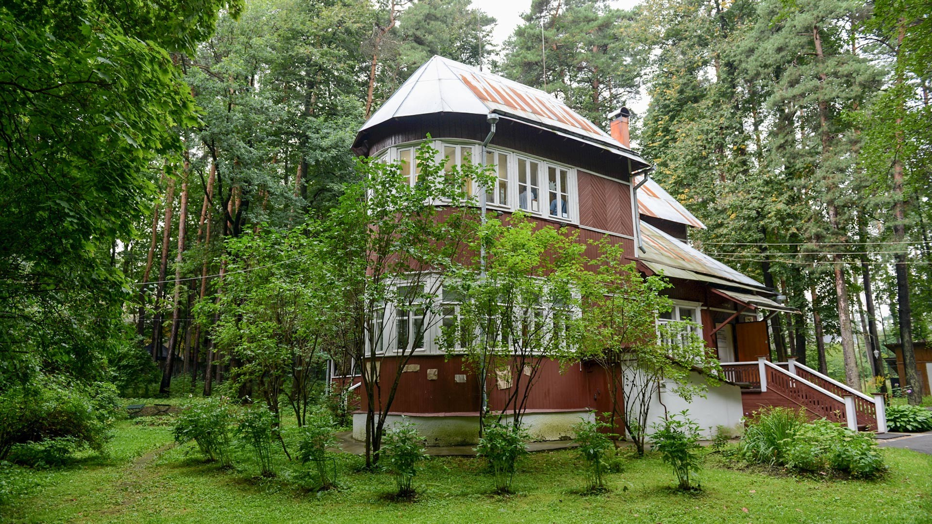 8 SCENIC country houses of famous Russian writers (PHOTOS) - Russia Beyond