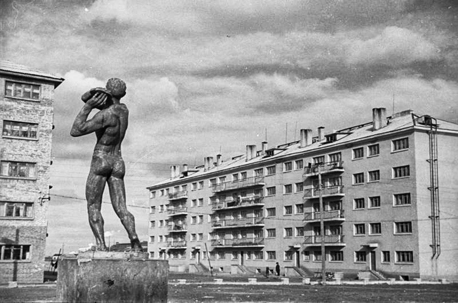 How foreigners helped build Magnitogorsk - the industrial heart of the ...