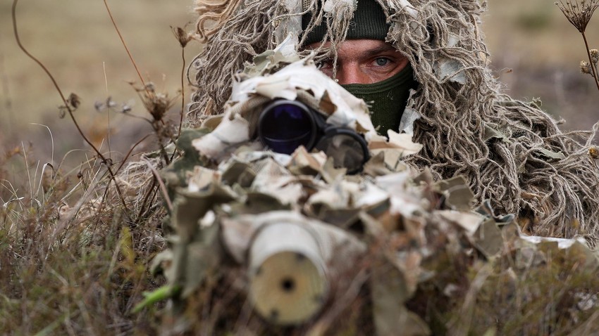 Rússia conclui primeiro fuzil de precisão do mundo com alcance de 7 ...