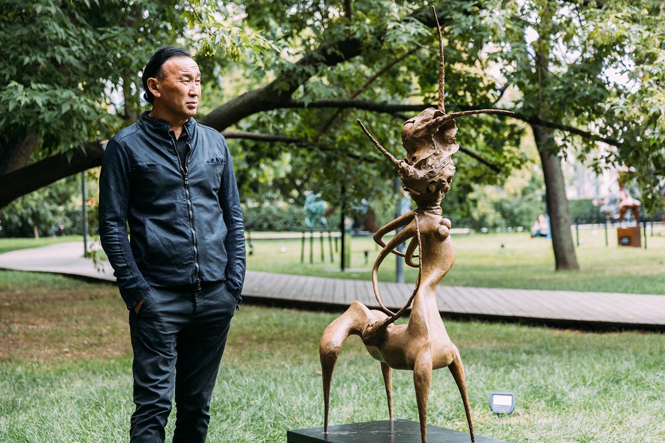 Dachi Namdakov, ce villageois bouriate devenu sculpteur exposé dans le ...