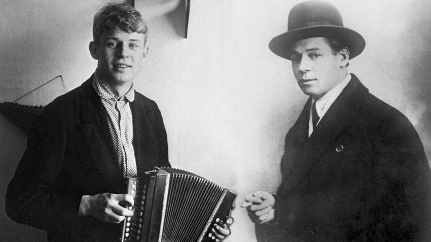 Why poet Yesenin is so popular among Russian patriots - Russia Beyond