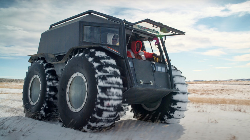 Mengapa Kanye West Mengendarai ATV Sherp Rusia? - Russia Beyond