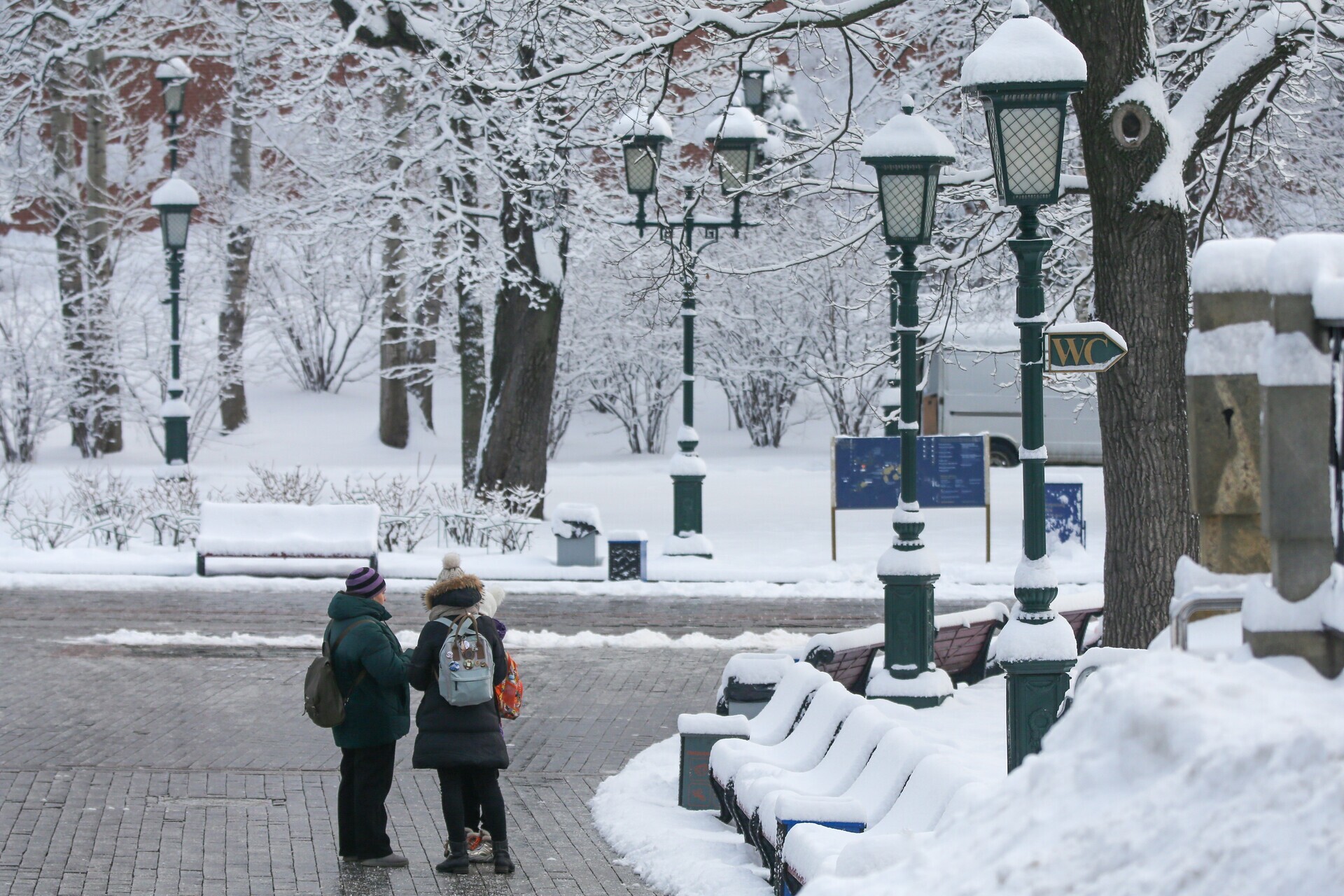 Straordinaria nevicata a Mosca: la capitale russa sotto la neve è più ...