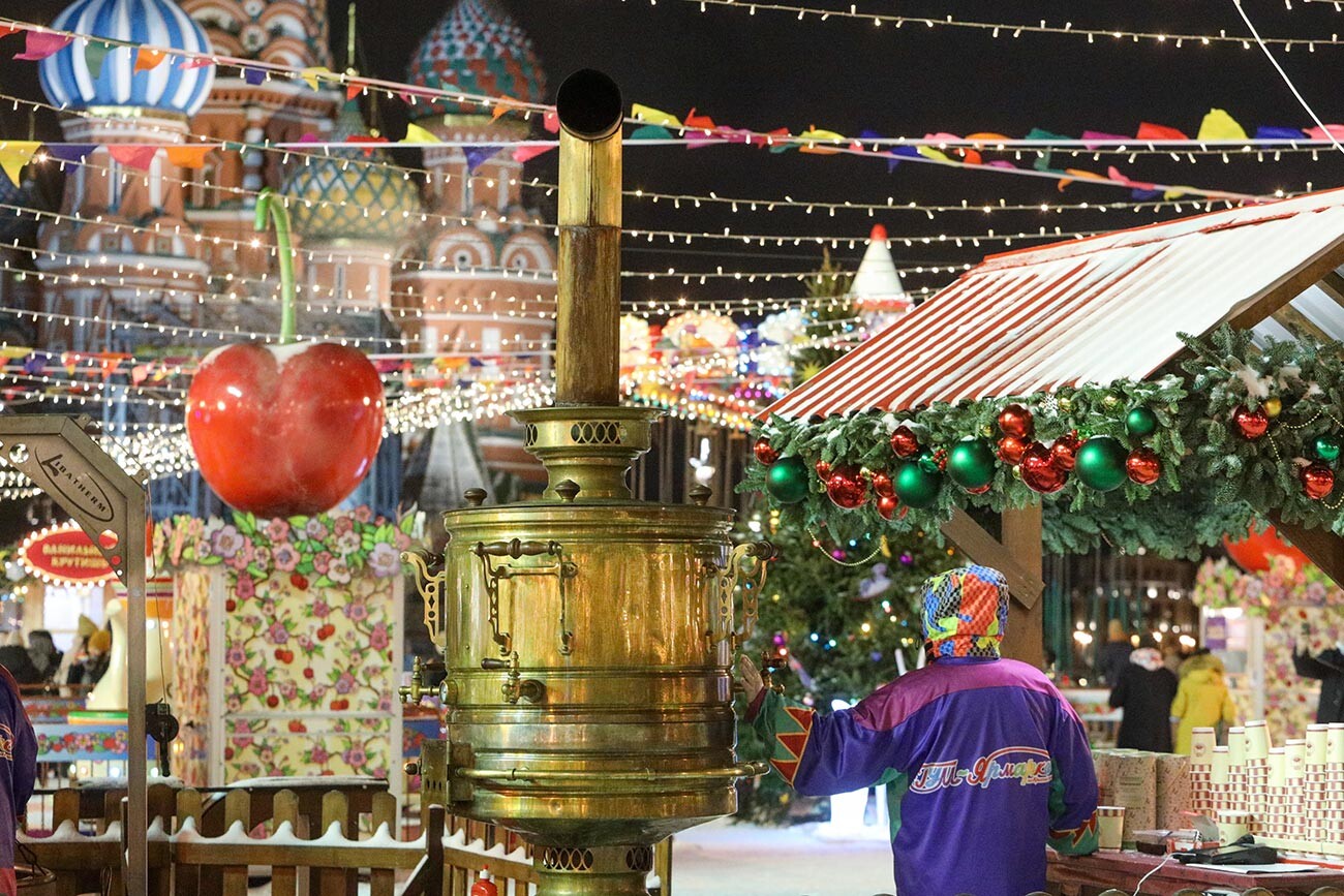 How Moscow has been decorated for New Year 2022 (PHOTOS) - Russia Beyond