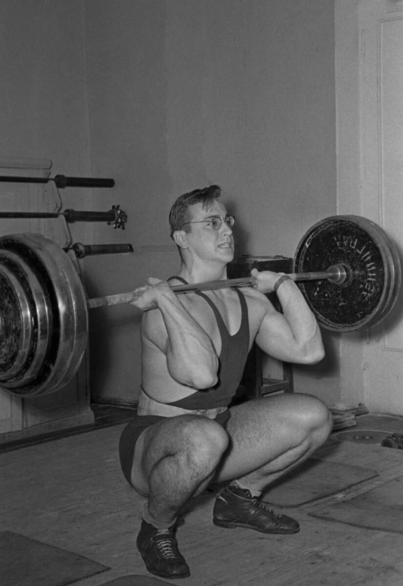 Yuri Vlásov: el héroe soviético que inspiró a Arnold Schwarzenegger ...