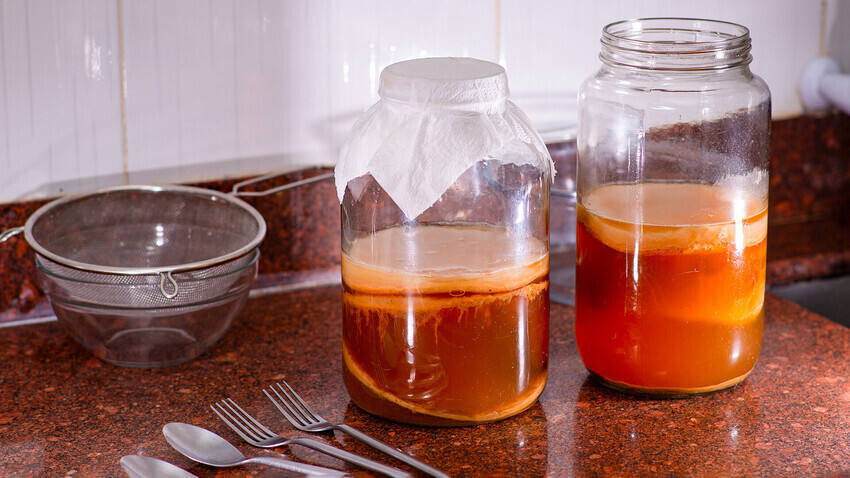 Monster dalam Toples: Bagaimana 'Teh Jamur' Bisa Menjadi Minuman Super ...