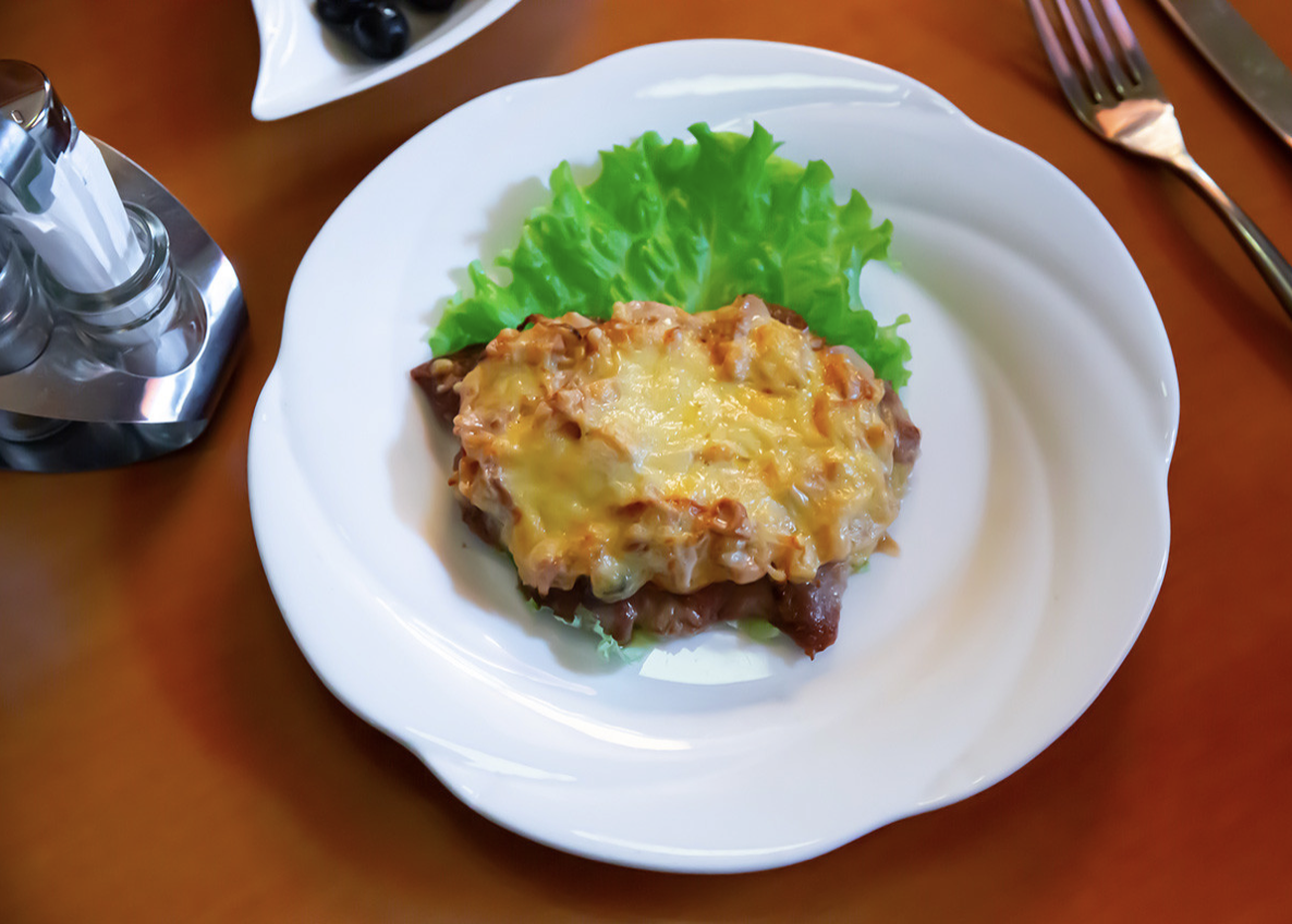 100 typische russische Gerichte (TEIL 3): Von Kefir bis Piroschki ...