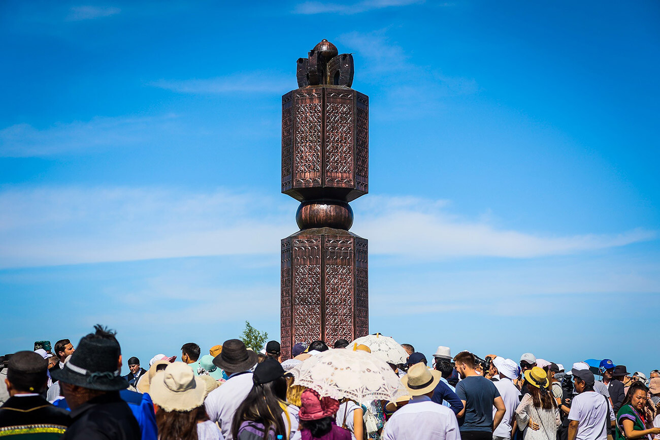 Ecco come gli jakuti festeggiano il Capodanno in piena estate - Russia ...
