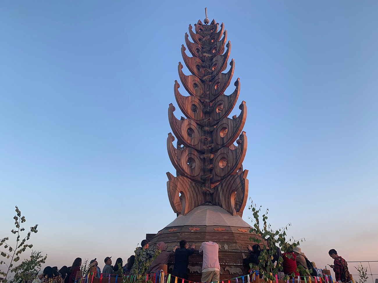 Ecco come gli jakuti festeggiano il Capodanno in piena estate - Russia ...