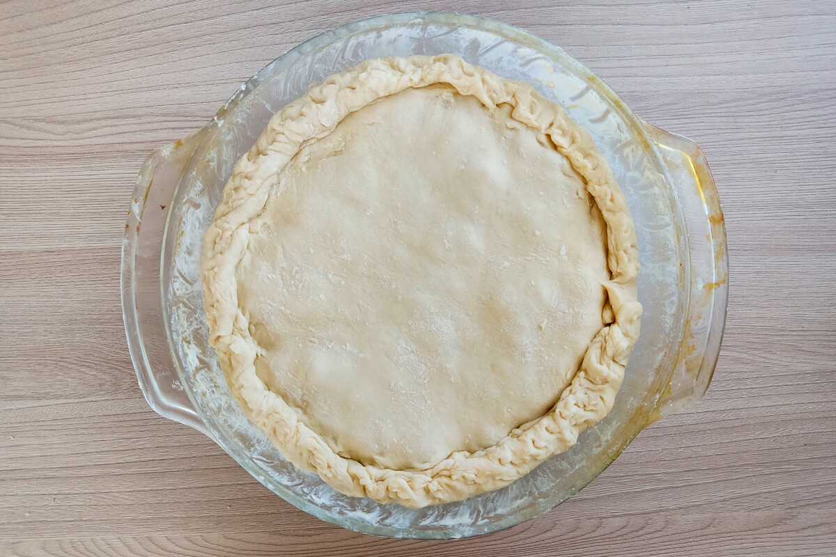 Wie man eine traditionelle tatarische Pastete mit einem schönen „Deckel ...