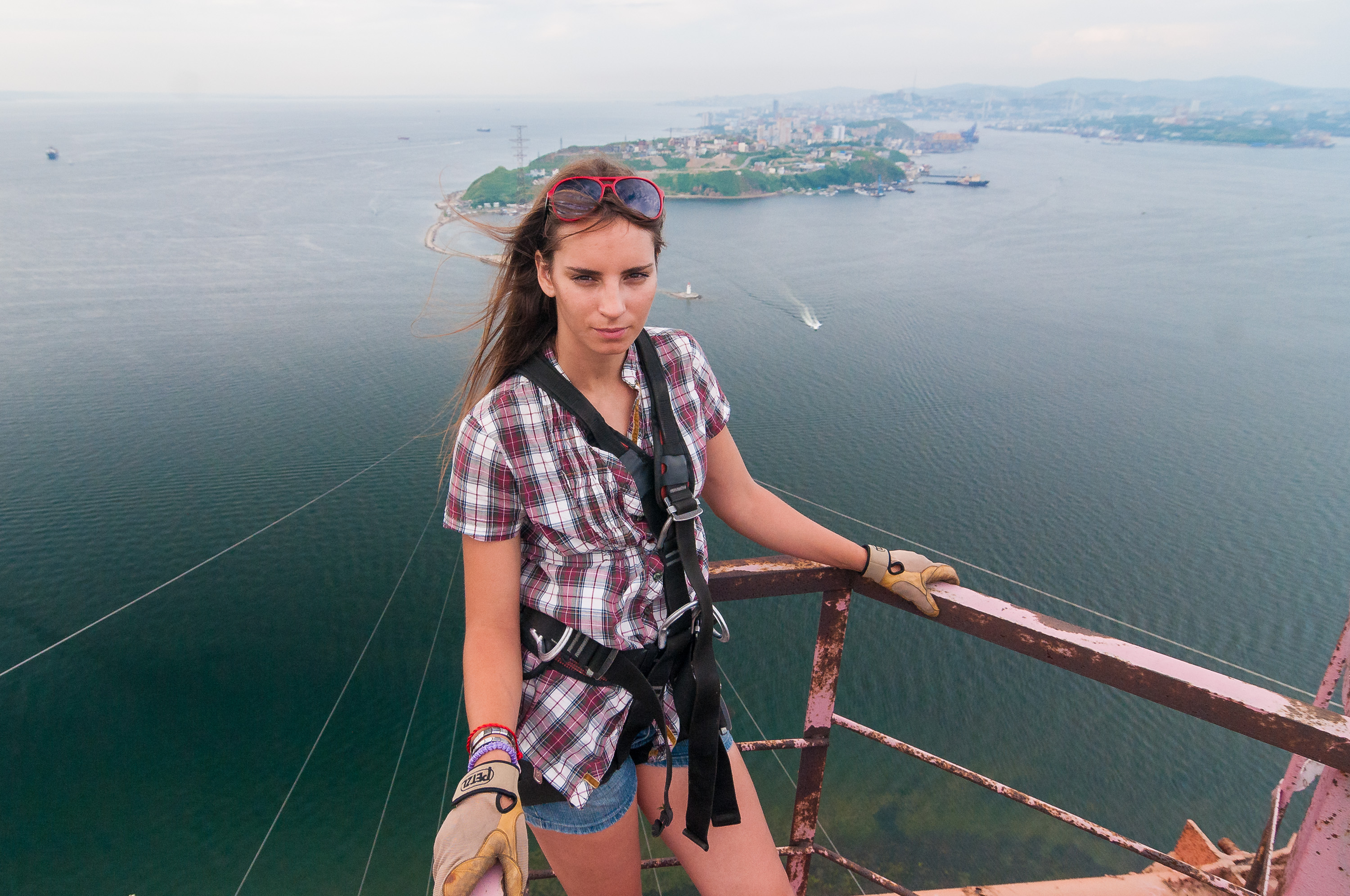 Bungee jumping for the thrill of it: This girl has no fear - Russia Beyond