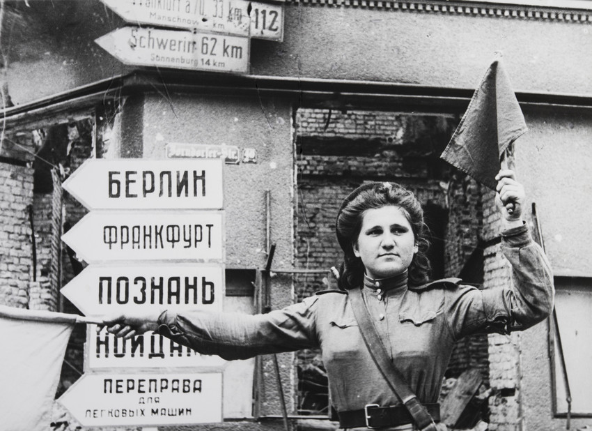 Greatest photos of War and Victory by Yevgeny Khaldei - Russia Beyond