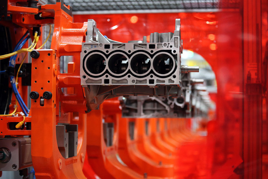 Ford eröffnet ein neues Motorenwerk in Russland - Russia Beyond DE