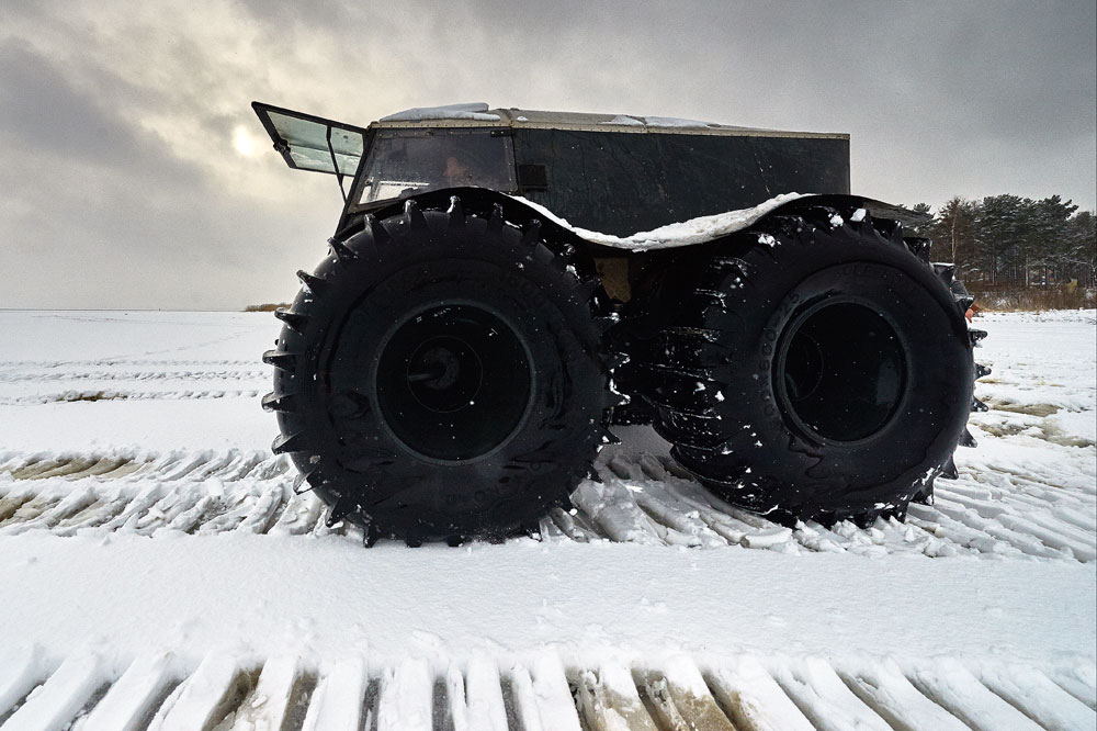 ATV Amfibi Rusia di Tepi Danau Ladoga - Russia Beyond