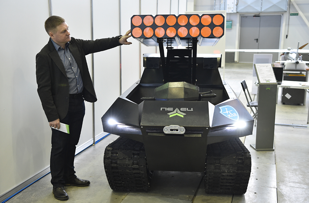 Russia unveils military robots - Russia Beyond
