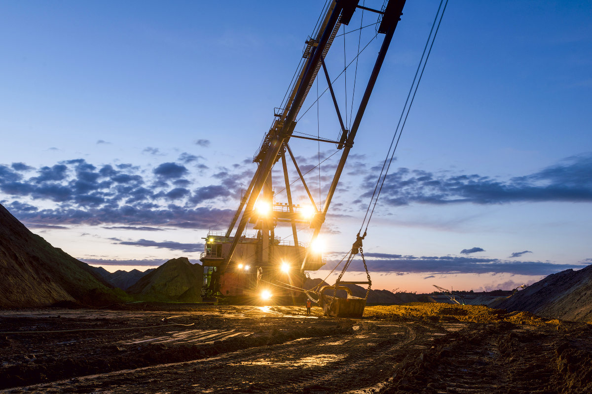Russian Megafactories: Nazarovsky mine, the perfect setting for Mad Max ...