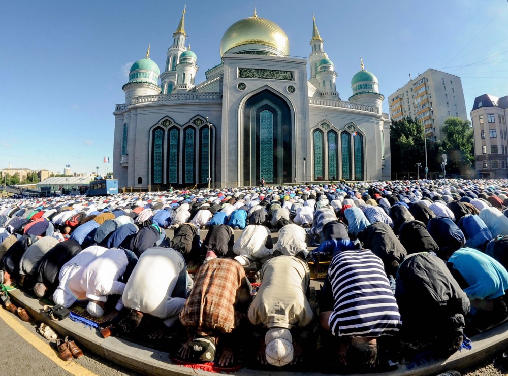 Muslims celebrate the end of Ramadan in Moscow - Russia Beyond