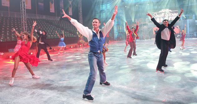 Russian ice-skaters amazed London public in the Sochi Ice Arena ...