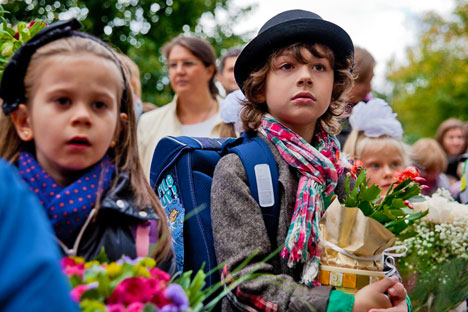 Russian children began a new school year with a ‘Day of Knowledge ...