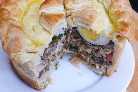 Kurnik: The honored guest at every Russian wedding - Russia Beyond