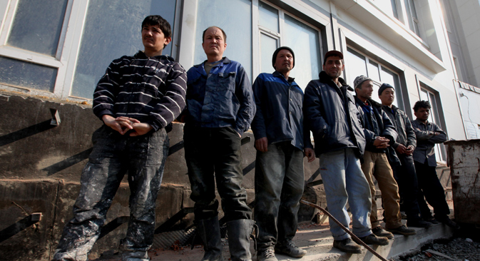 Labor migrants: Life under the radar - Russia Beyond