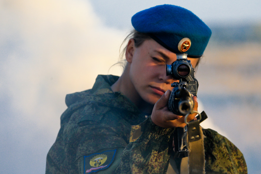 Russian female paratroopers - Russia Beyond