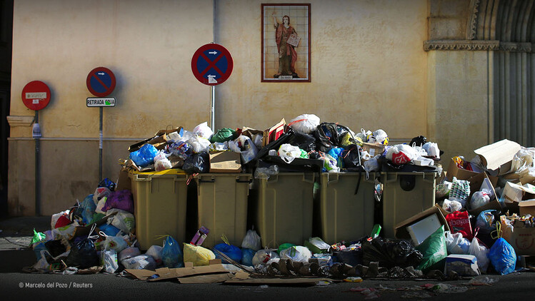 Inside the global waste crisis. Trailer — RTD